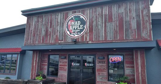 The Mad Apple Burger & Billiard Co. | Fox Cities CVB